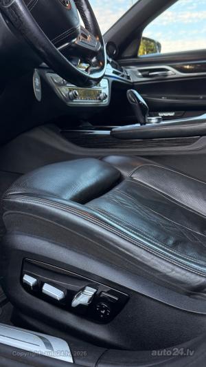 Melns BMW 7 Series 2017 Tallina, ar dzinēja tilpumu 3.00 L un nobraukumu 240 tūkst. km par 28500 €, foto 22 vietnē AUTOMOTO.COM.LV