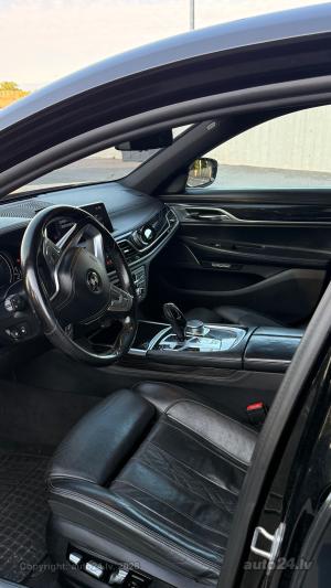 Melns BMW 7 Series 2017 Tallina, ar dzinēja tilpumu 3.00 L un nobraukumu 240 tūkst. km par 28500 €, foto 23 vietnē AUTOMOTO.COM.LV