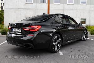 Black BMW 7 Series 2017 in Tallinn, with an engine capacity of 3.00 L and mileage of 214 thousand km for 25999 €, photo 5 on AUTOMOTO.COM.LV