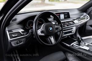 Black BMW 7 Series 2017 in Tallinn, with an engine capacity of 3.00 L and mileage of 214 thousand km for 25999 €, photo 8 on AUTOMOTO.COM.LV