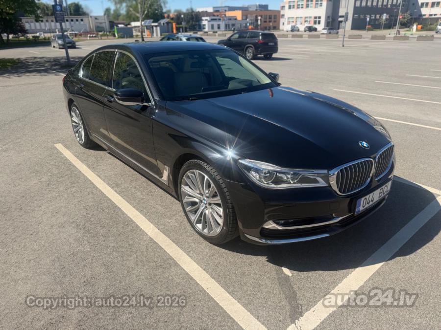 Black BMW 7 Series 2017 in Tallinn, with an engine capacity of 3.00 L and mileage of 137 thousand km for 28000 €, photo 4 on AUTOMOTO.COM.LV