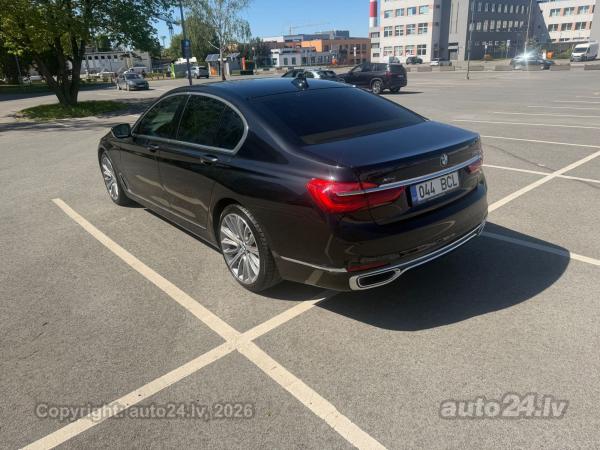 Melns BMW 7 Series 2017 Tallina, ar dzinēja tilpumu 3.00 L un nobraukumu 137 tūkst. km par 28000 €, foto 5 vietnē AUTOMOTO.COM.LV