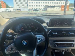 Black BMW 7 Series 2017 in Tallinn, with an engine capacity of 3.00 L and mileage of 137 thousand km for 28000 €, photo 7 on AUTOMOTO.COM.LV