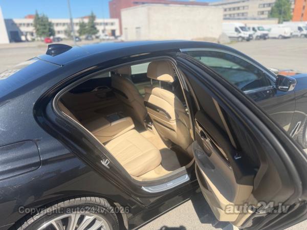 Melns BMW 7 Series 2017 Tallina, ar dzinēja tilpumu 3.00 L un nobraukumu 137 tūkst. km par 28000 €, foto 8 vietnē AUTOMOTO.COM.LV