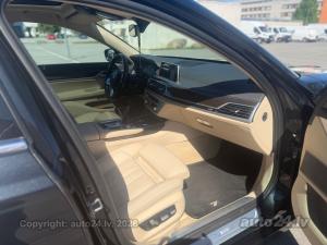 Black BMW 7 Series 2017 in Tallinn, with an engine capacity of 3.00 L and mileage of 137 thousand km for 28000 €, photo 10 on AUTOMOTO.COM.LV