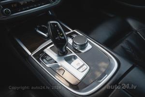 Melns BMW 7 Series 2018 Tartu, ar dzinēja tilpumu 3.00 L un nobraukumu 185 tūkst. km par 27499 €, foto 16 vietnē AUTOMOTO.COM.LV