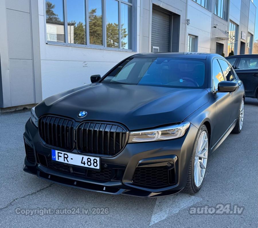 Melns BMW 7 Series 2018 Tallina, ar dzinēja tilpumu 4.40 L un nobraukumu 160 tūkst. km par 39800 €, foto 10 vietnē AUTOMOTO.COM.LV