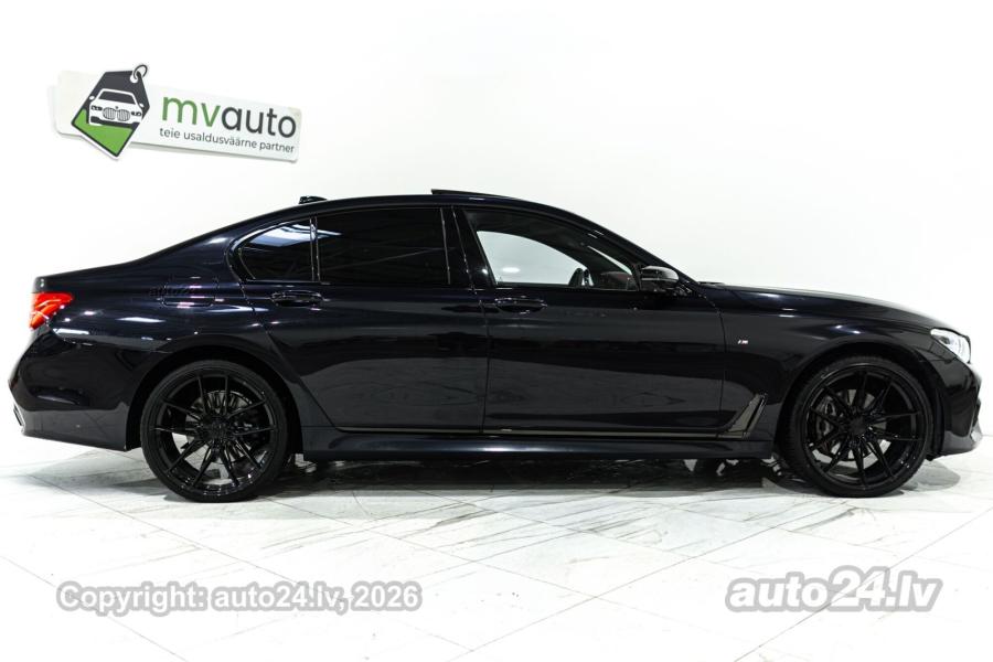 Melns BMW 7 Series 2018 Tallina, ar dzinēja tilpumu 3.00 L un nobraukumu 223 tūkst. km par 25990 €, foto 11 vietnē AUTOMOTO.COM.LV