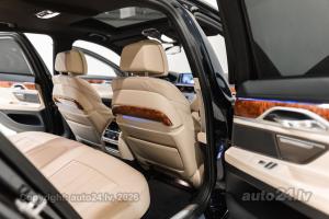 Melns BMW 7 Series 2018 Tallina, ar dzinēja tilpumu 3.00 L un nobraukumu 223 tūkst. km par 25990 €, foto 18 vietnē AUTOMOTO.COM.LV