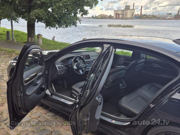 Melns BMW 7 Series 2019 Rīga, ar dzinēja tilpumu 3.00 L un nobraukumu 113 tūkst. km par 36990 €, foto 8 vietnē AUTOMOTO.COM.LV