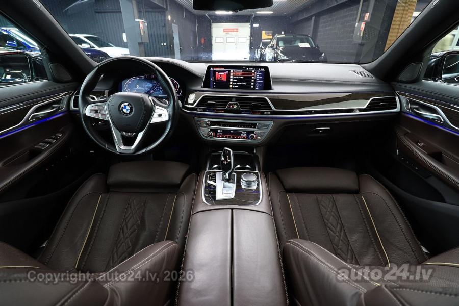 Black BMW 7 Series 2019 in Tallinn, with an engine capacity of 3.00 L and mileage of 88 thousand km for 42995 €, photo 7 on AUTOMOTO.COM.LV