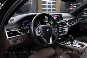 Black BMW 7 Series 2019 in Tallinn, with an engine capacity of 3.00 L and mileage of 88 thousand km for 42995 €, photo 8 on AUTOMOTO.COM.LV