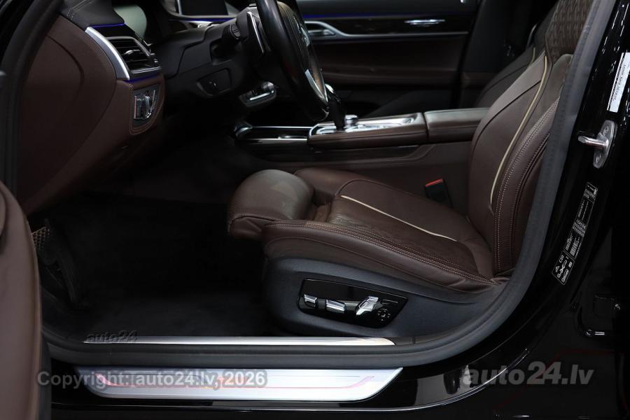 Black BMW 7 Series 2019 in Tallinn, with an engine capacity of 3.00 L and mileage of 88 thousand km for 42995 €, photo 11 on AUTOMOTO.COM.LV