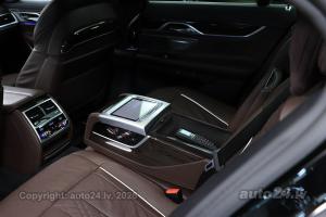 Black BMW 7 Series 2019 in Tallinn, with an engine capacity of 3.00 L and mileage of 88 thousand km for 42995 €, photo 12 on AUTOMOTO.COM.LV