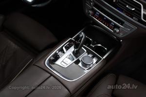 Black BMW 7 Series 2019 in Tallinn, with an engine capacity of 3.00 L and mileage of 88 thousand km for 42995 €, photo 27 on AUTOMOTO.COM.LV