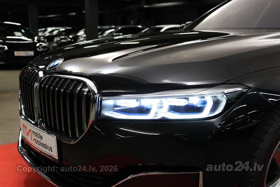 Black BMW 7 Series 2019 in Tallinn, with an engine capacity of 3.00 L and mileage of 88 thousand km for 42995 €, photo 29 on AUTOMOTO.COM.LV