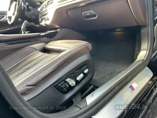 Melns BMW 7 Series 2020 Tallina, ar dzinēja tilpumu 3.00 L un nobraukumu 181 tūkst. km par 40900 €, foto 6 vietnē AUTOMOTO.COM.LV