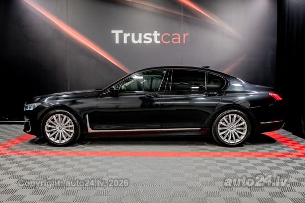 Melns BMW 7 Series 2020 Pērnava, ar dzinēja tilpumu 3.00 L un nobraukumu 126 tūkst. km par 41500 €, foto 5 vietnē AUTOMOTO.COM.LV
