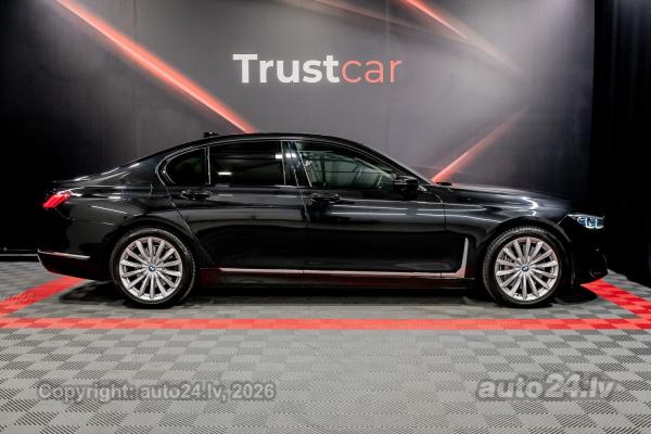 Melns BMW 7 Series 2020 Pērnava, ar dzinēja tilpumu 3.00 L un nobraukumu 126 tūkst. km par 41500 €, foto 8 vietnē AUTOMOTO.COM.LV