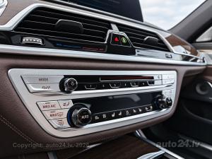 Melns BMW 7 Series 2020 Tallina, ar dzinēja tilpumu 3.00 L un nobraukumu 113 tūkst. km par 49900 €, foto 18 vietnē AUTOMOTO.COM.LV