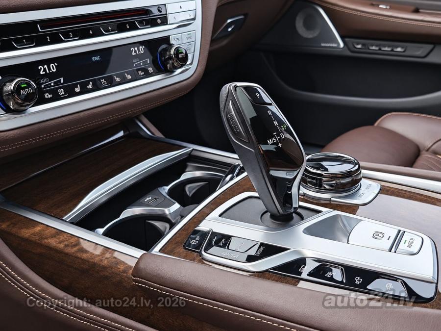 Melns BMW 7 Series 2020 Tallina, ar dzinēja tilpumu 3.00 L un nobraukumu 113 tūkst. km par 49900 €, foto 20 vietnē AUTOMOTO.COM.LV