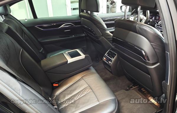 Melns BMW 7 Series 2022 Tallina, ar dzinēja tilpumu 3.00 L un nobraukumu 95 tūkst. km par 47500 €, foto 6 vietnē AUTOMOTO.COM.LV