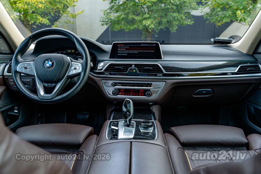 Black BMW 7 Series 2022 in Tallinn, with an engine capacity of 3.00 L and mileage of 59 thousand km for 59400 €, photo 8 on AUTOMOTO.COM.LV