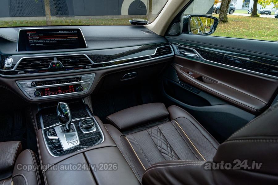Black BMW 7 Series 2022 in Tallinn, with an engine capacity of 3.00 L and mileage of 59 thousand km for 59400 €, photo 11 on AUTOMOTO.COM.LV