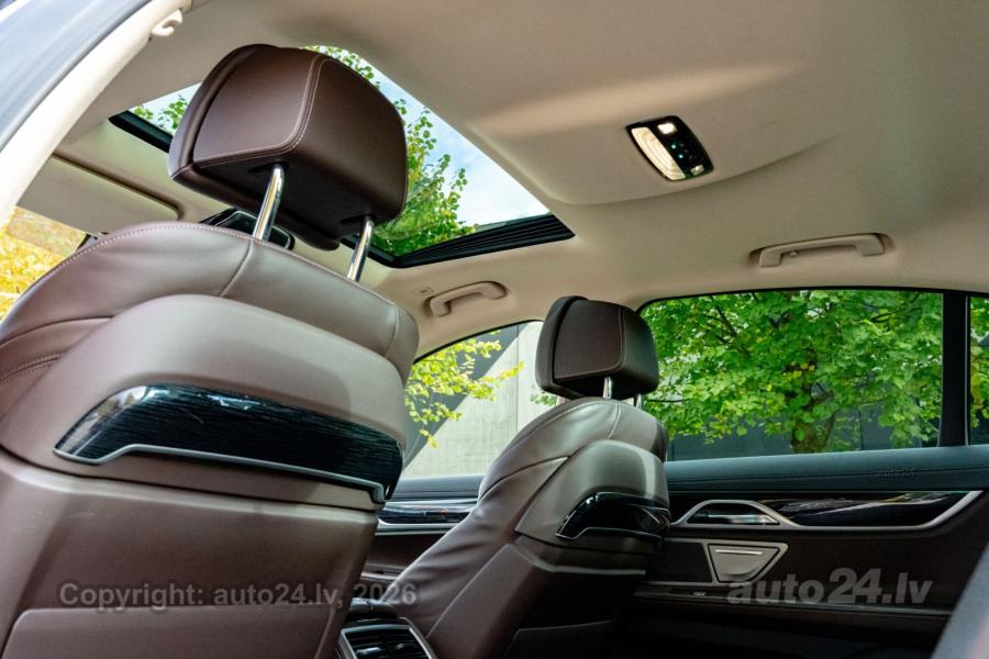 Black BMW 7 Series 2022 in Tallinn, with an engine capacity of 3.00 L and mileage of 59 thousand km for 59400 €, photo 16 on AUTOMOTO.COM.LV