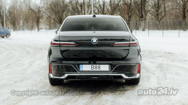 Black BMW 7 Series 2023 in Parnu, with an engine capacity of 3.00 L and mileage of 55 thousand km for 89900 €, photo 4 on AUTOMOTO.COM.LV