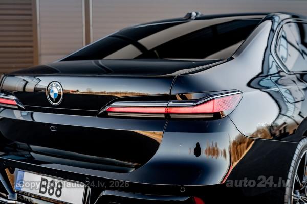Melns BMW 7 Series 2023 Pērnava, ar dzinēja tilpumu 3.00 L un nobraukumu 61 tūkst. km par 80900 €, foto 6 vietnē AUTOMOTO.COM.LV