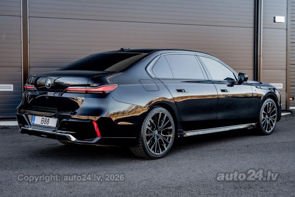 Melns BMW 7 Series 2023 Pērnava, ar dzinēja tilpumu 3.00 L un nobraukumu 61 tūkst. km par 80900 €, foto 8 vietnē AUTOMOTO.COM.LV