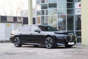 Black BMW 7 Series 2023 in Tallinn, with an engine capacity of 3.00 L and mileage of 38 thousand km for 101900 €, photo 6 on AUTOMOTO.COM.LV