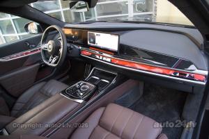 Black BMW 7 Series 2023 in Tallinn, with an engine capacity of 3.00 L and mileage of 38 thousand km for 101900 €, photo 7 on AUTOMOTO.COM.LV