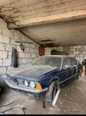 Zils BMW 7 Series 1982 Tallina, ar dzinēja tilpumu 3.20 L un nobraukumu 0 tūkst. km par 2300 €, foto  vietnē AUTOMOTO.COM.LV