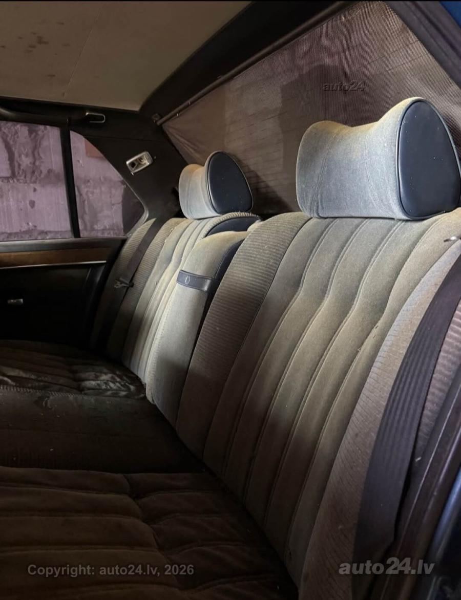 Zils BMW 7 Series 1982 Tallina, ar dzinēja tilpumu 3.20 L un nobraukumu 0 tūkst. km par 2300 €, foto 5 vietnē AUTOMOTO.COM.LV