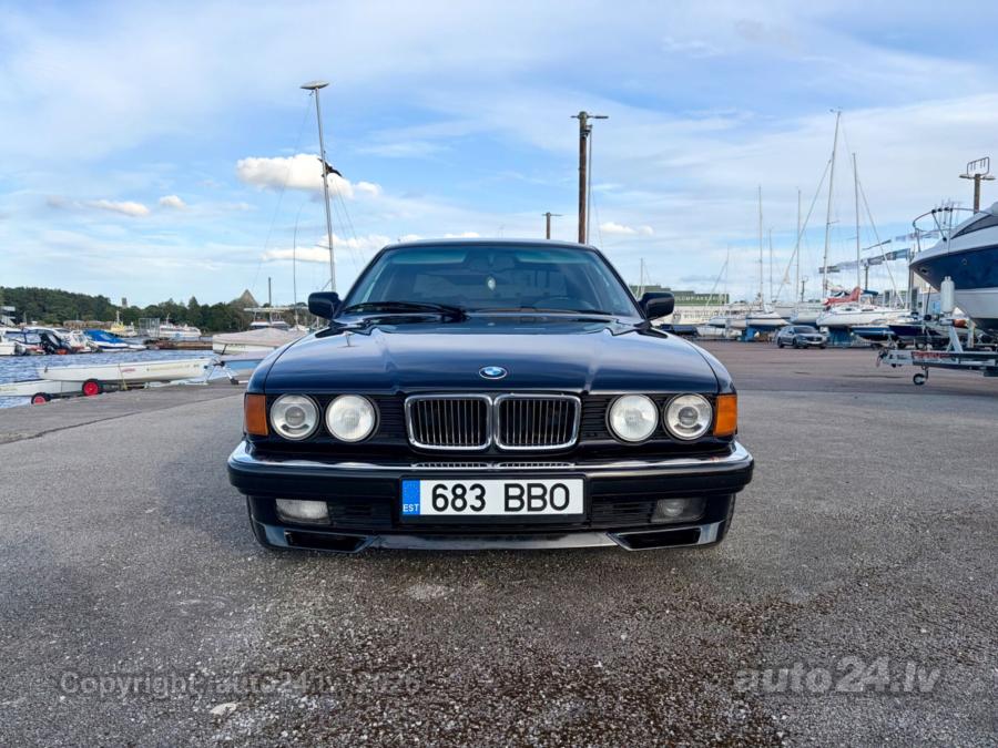 Zils BMW 7 Series 1993 Tallina, ar dzinēja tilpumu 4.00 L un nobraukumu 350 tūkst. km par 8999 €, foto 3 vietnē AUTOMOTO.COM.LV