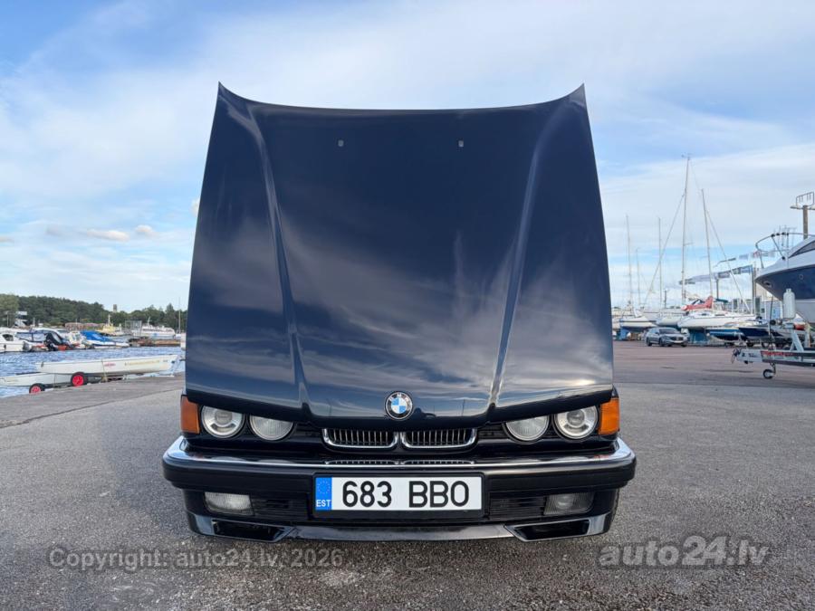 Zils BMW 7 Series 1993 Tallina, ar dzinēja tilpumu 4.00 L un nobraukumu 350 tūkst. km par 8999 €, foto 6 vietnē AUTOMOTO.COM.LV