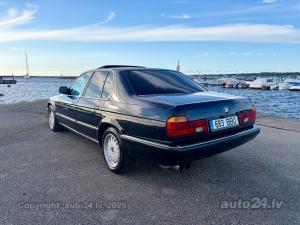 Zils BMW 7 Series 1993 Tallina, ar dzinēja tilpumu 4.00 L un nobraukumu 350 tūkst. km par 8999 €, foto 8 vietnē AUTOMOTO.COM.LV
