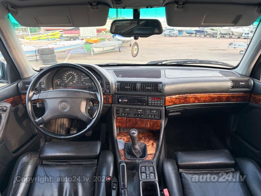 Zils BMW 7 Series 1993 Tallina, ar dzinēja tilpumu 4.00 L un nobraukumu 350 tūkst. km par 8999 €, foto 11 vietnē AUTOMOTO.COM.LV