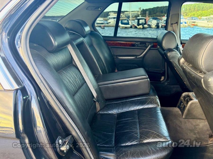 Zils BMW 7 Series 1993 Tallina, ar dzinēja tilpumu 4.00 L un nobraukumu 350 tūkst. km par 8999 €, foto 16 vietnē AUTOMOTO.COM.LV