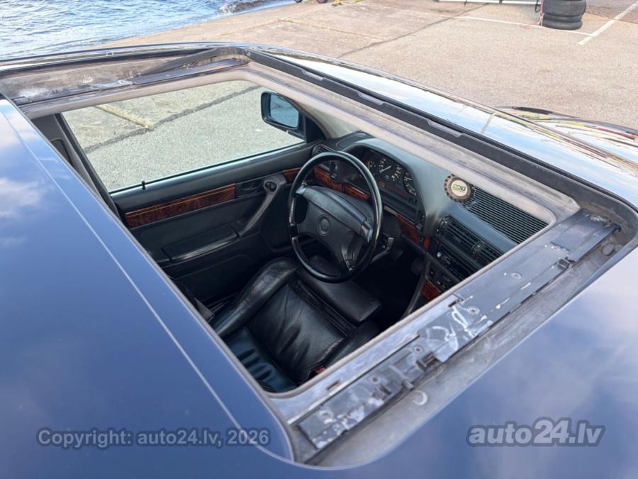Zils BMW 7 Series 1993 Tallina, ar dzinēja tilpumu 4.00 L un nobraukumu 350 tūkst. km par 8999 €, foto 21 vietnē AUTOMOTO.COM.LV