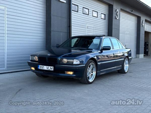 Zils BMW 7 Series 1995 Tallina, ar dzinēja tilpumu 4.00 L un nobraukumu 348 tūkst. km par 7000 €, foto 2 vietnē AUTOMOTO.COM.LV