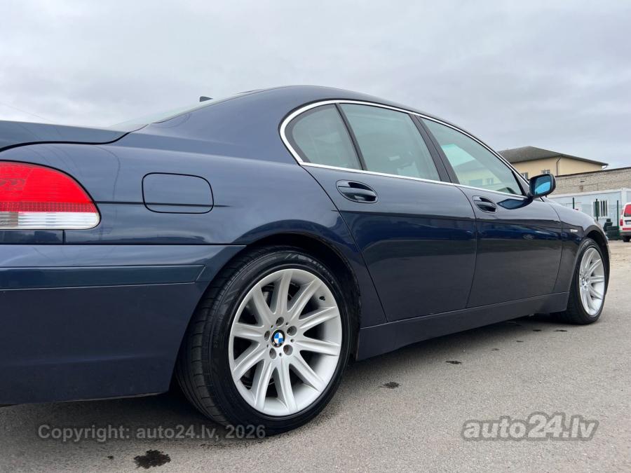 Zils BMW 7 Series 2002 Narva, ar dzinēja tilpumu 4.40 L un nobraukumu 399 tūkst. km par 2999 €, foto 14 vietnē AUTOMOTO.COM.LV
