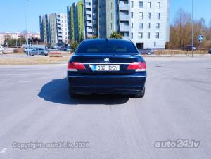 Zils BMW 7 Series 2005 Tartu, ar dzinēja tilpumu 3.00 L un nobraukumu 350 tūkst. km par 6900 €, foto 7 vietnē AUTOMOTO.COM.LV