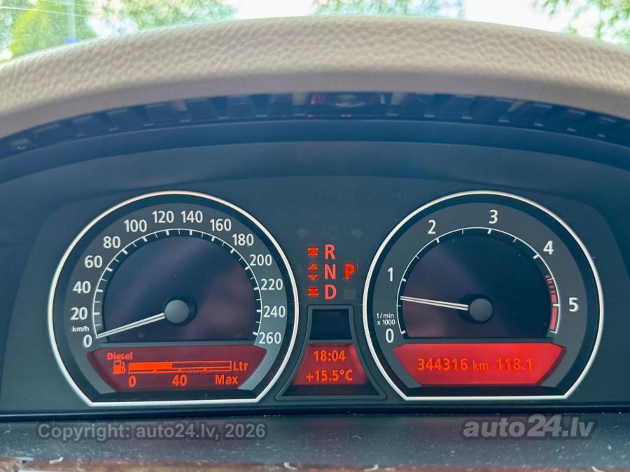 Blue BMW 7 Series 2005 in Tallinn, with an engine capacity of 3.00 L and mileage of 344 thousand km for 2900 €, photo 12 on AUTOMOTO.COM.LV