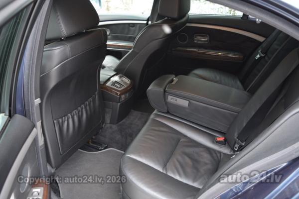 Zils BMW 7 Series 2006 Tallina, ar dzinēja tilpumu 4.40 L un nobraukumu 411 tūkst. km par 4700 €, foto 6 vietnē AUTOMOTO.COM.LV