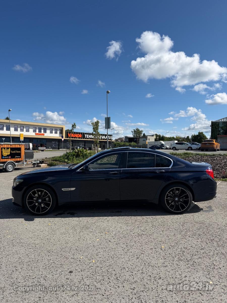 Blue BMW 7 Series 2009 in Tallinn, with an engine capacity of 3.00 L and mileage of 315 thousand km for 9500 €, photo 7 on AUTOMOTO.COM.LV