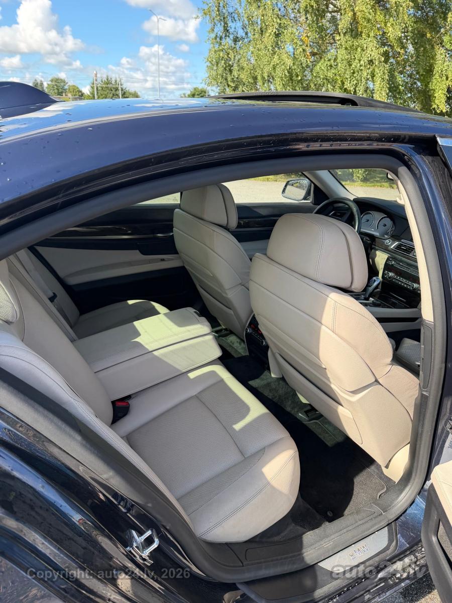 Blue BMW 7 Series 2009 in Tallinn, with an engine capacity of 3.00 L and mileage of 315 thousand km for 9500 €, photo 17 on AUTOMOTO.COM.LV