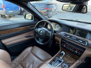 Zils BMW 7 Series 2011 Tallina, ar dzinēja tilpumu 3.00 L un nobraukumu 281 tūkst. km par 10900 €, foto 14 vietnē AUTOMOTO.COM.LV